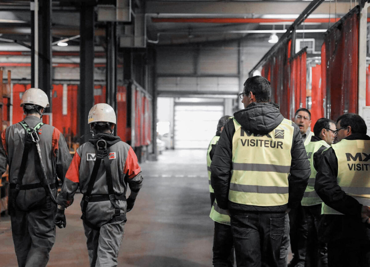 Des agriculteurs visitent notre usine d’Acigné - MX