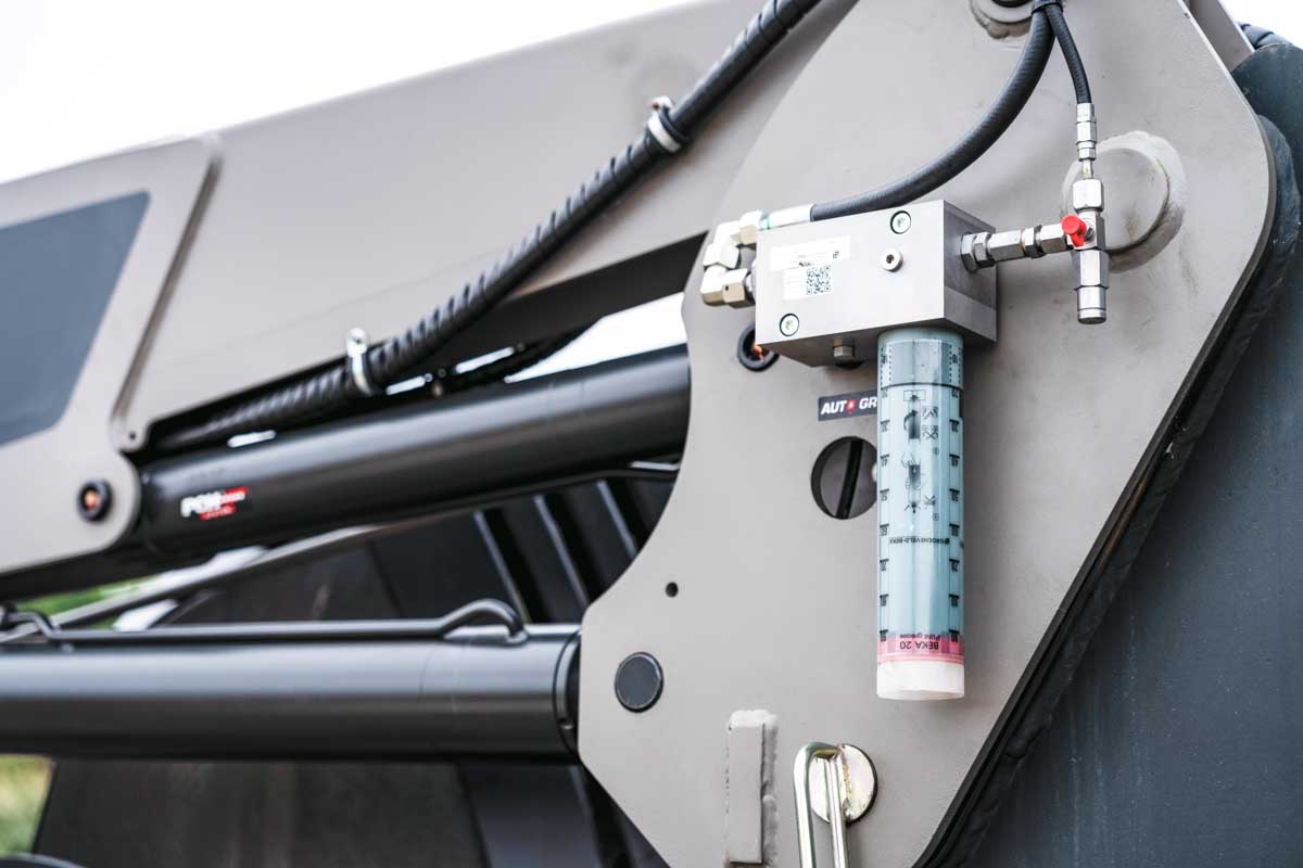 AUTO-GREASE automatic lubrication system for the TX400 loader - MX
